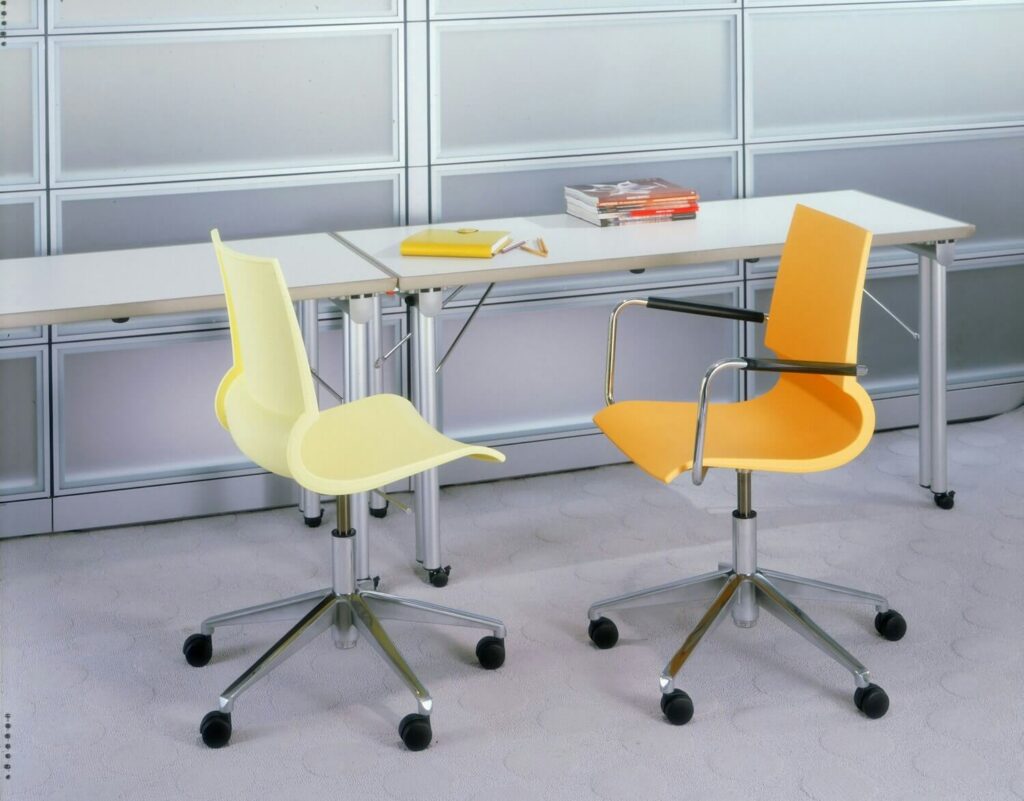 Authentic Gigi™ Armless Chair with Swivel Base by Knoll | WorkArena