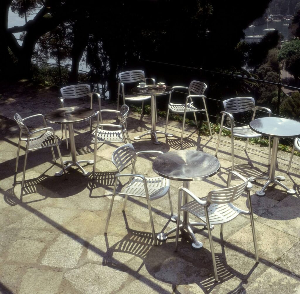 Authentic Toledo® Stacking Chair by Knoll | WorkArena